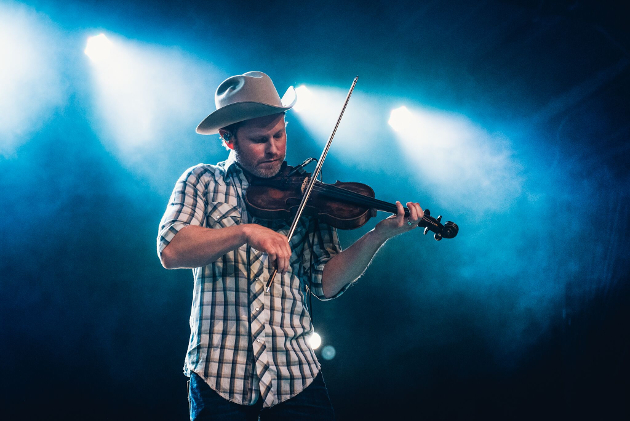 Turnpike Troubadours Ring In 6th Annual Dia Del Gallo at Floore’s ...