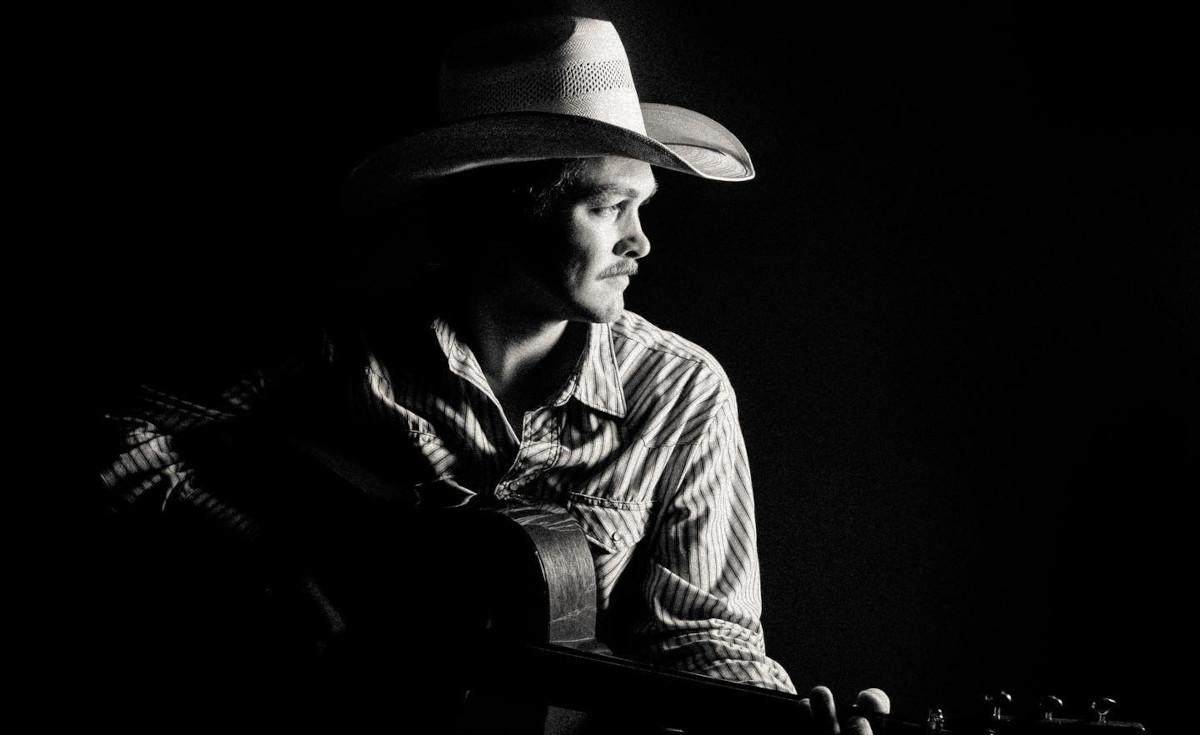 Zach Top Announces Debut Album, Tops Radio Adds - Saving Country Music