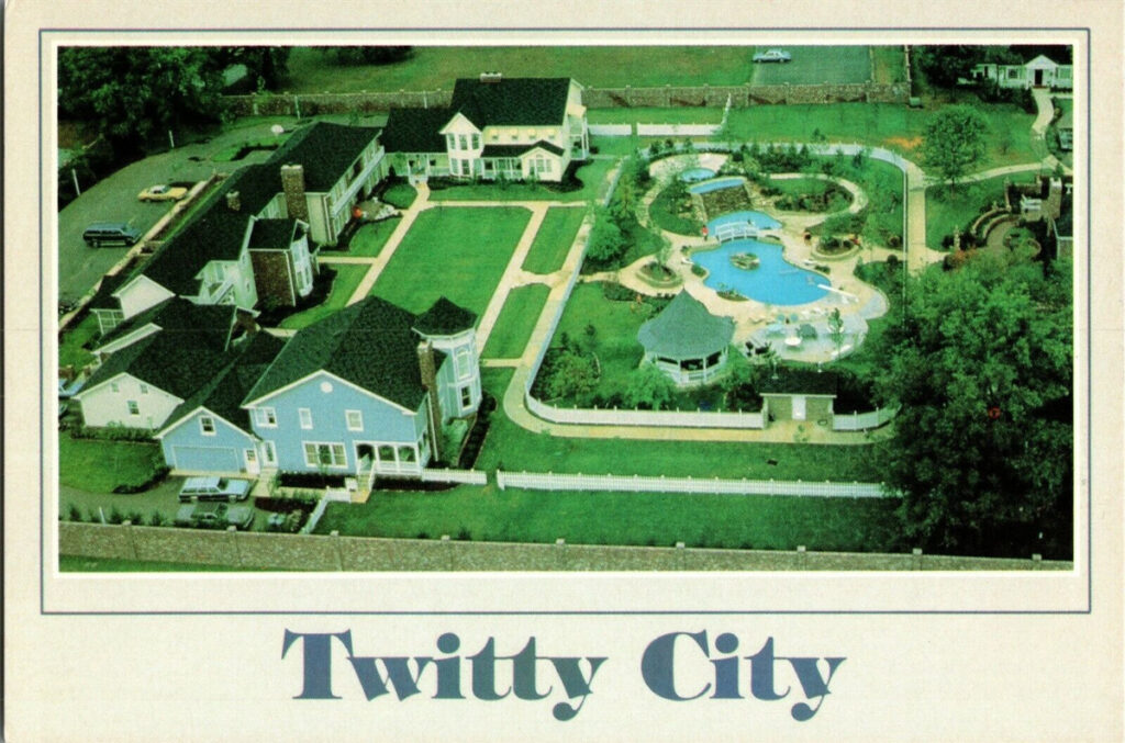 The Rise and Fall of the Conway Twitty Empire - Saving Country Music