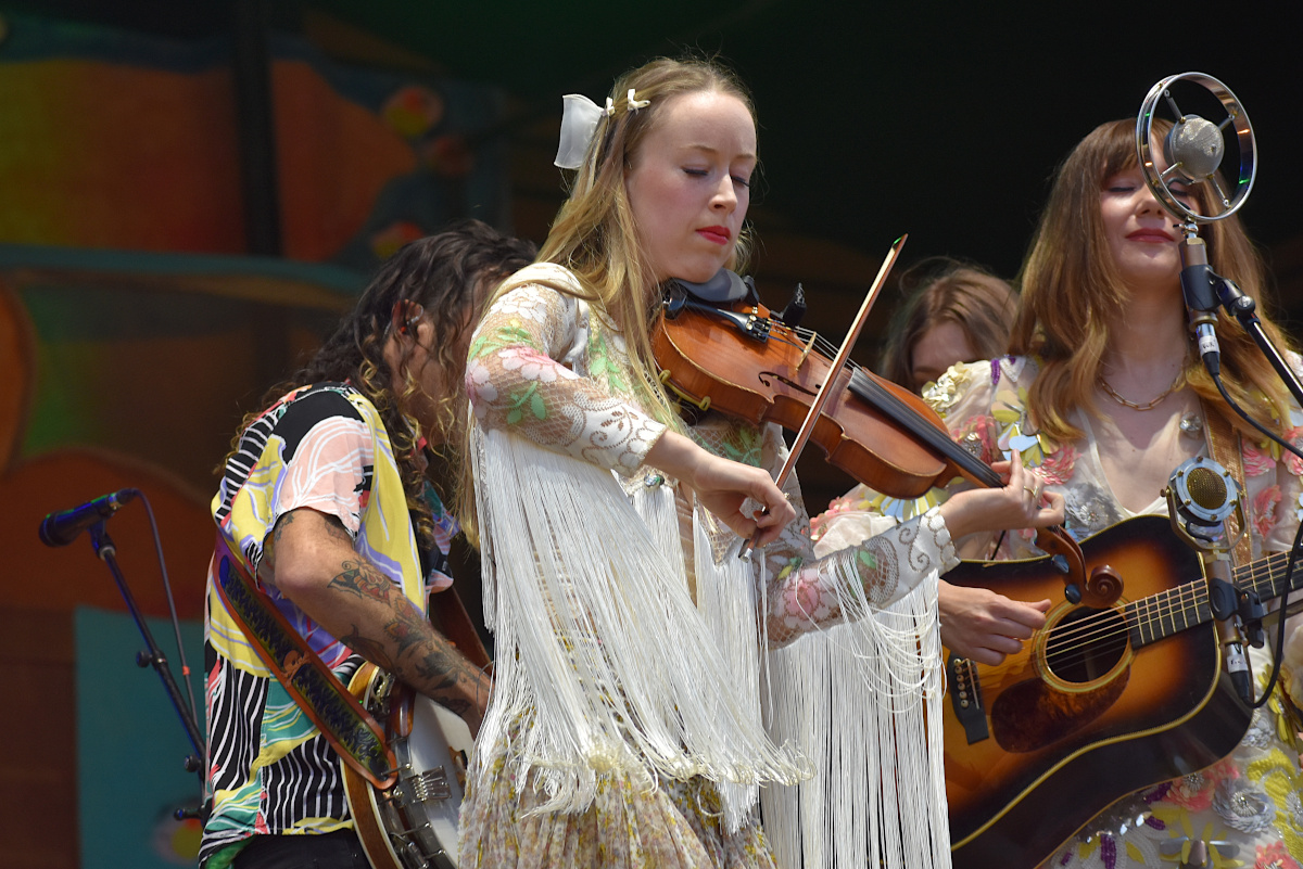 Molly Tuttle Makes a Lasting Memory at Telluride Bluegrass 2024 ...